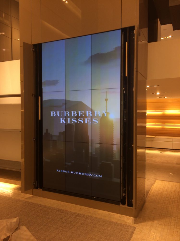 Burberry Store - Rodeo Drive - rp Visual Solutions - Read the Case Study