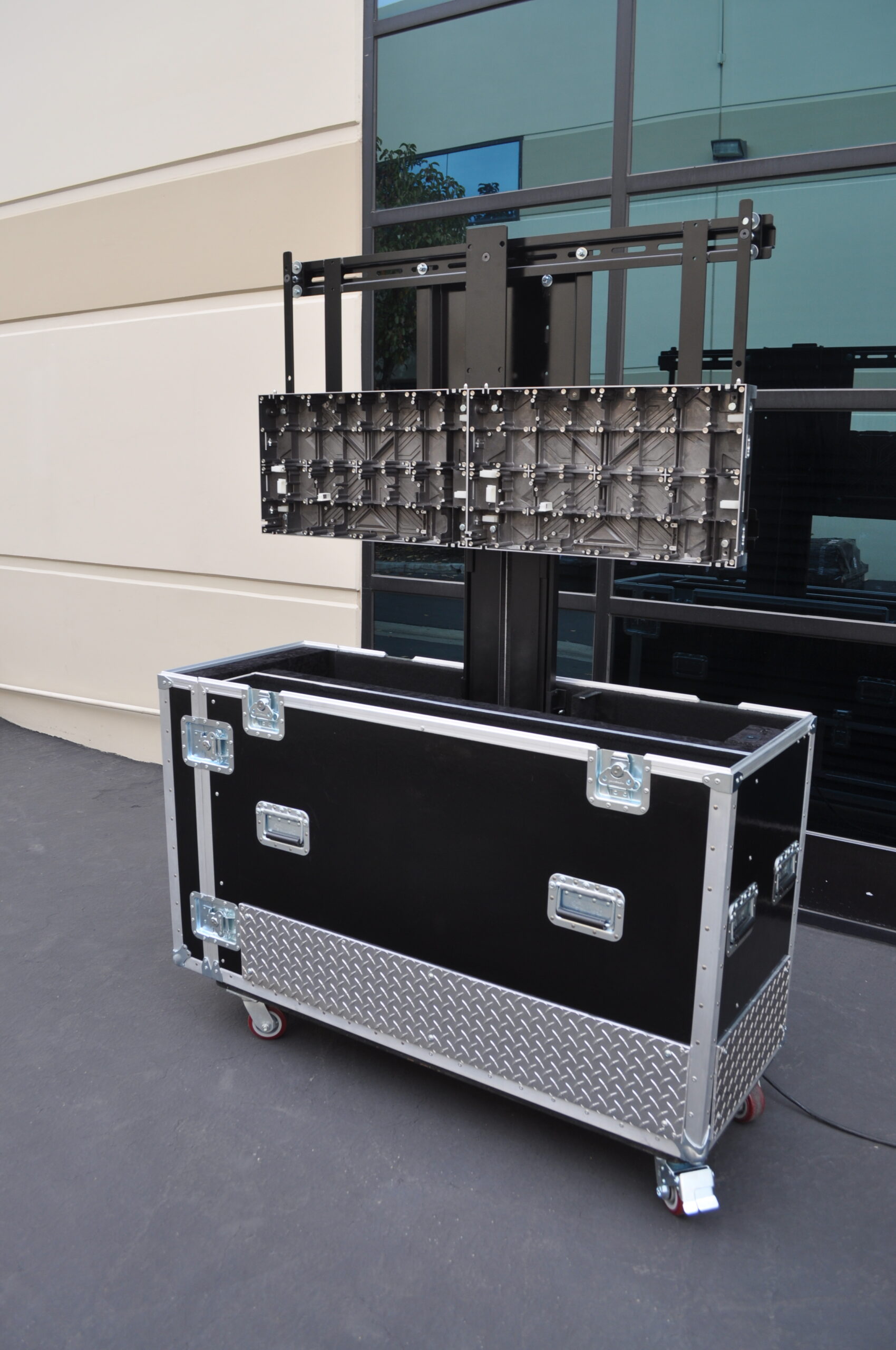 Mobile Display Solutions - rp Visual Solutions - Read Now